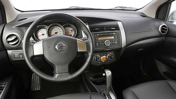 LIVINA interior - Minuto LigadoMinuto Ligado